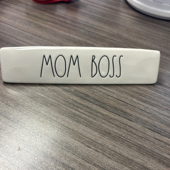Rae Dunn | Accents | Rae Dunn Mom Boss Desk Sign | Poshmark